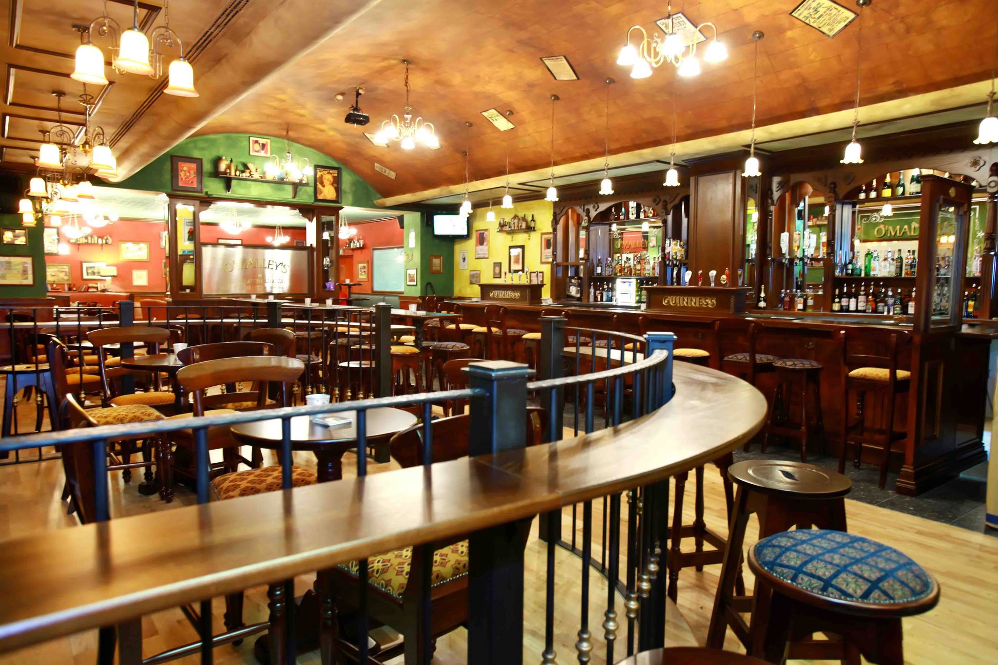Radisson Blu, Muscat ol irish pubs, irish pub company and irish pub ...